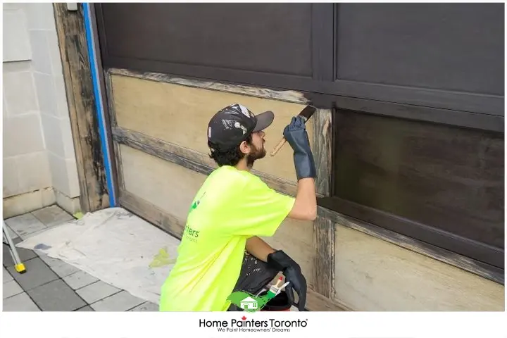How to Clean Walls Before Painting the Garage